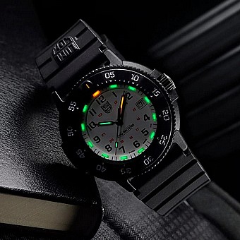 Luminox Original Navy Seal XS.3007.EVO.S | LUMINOX | מותגי שעונים